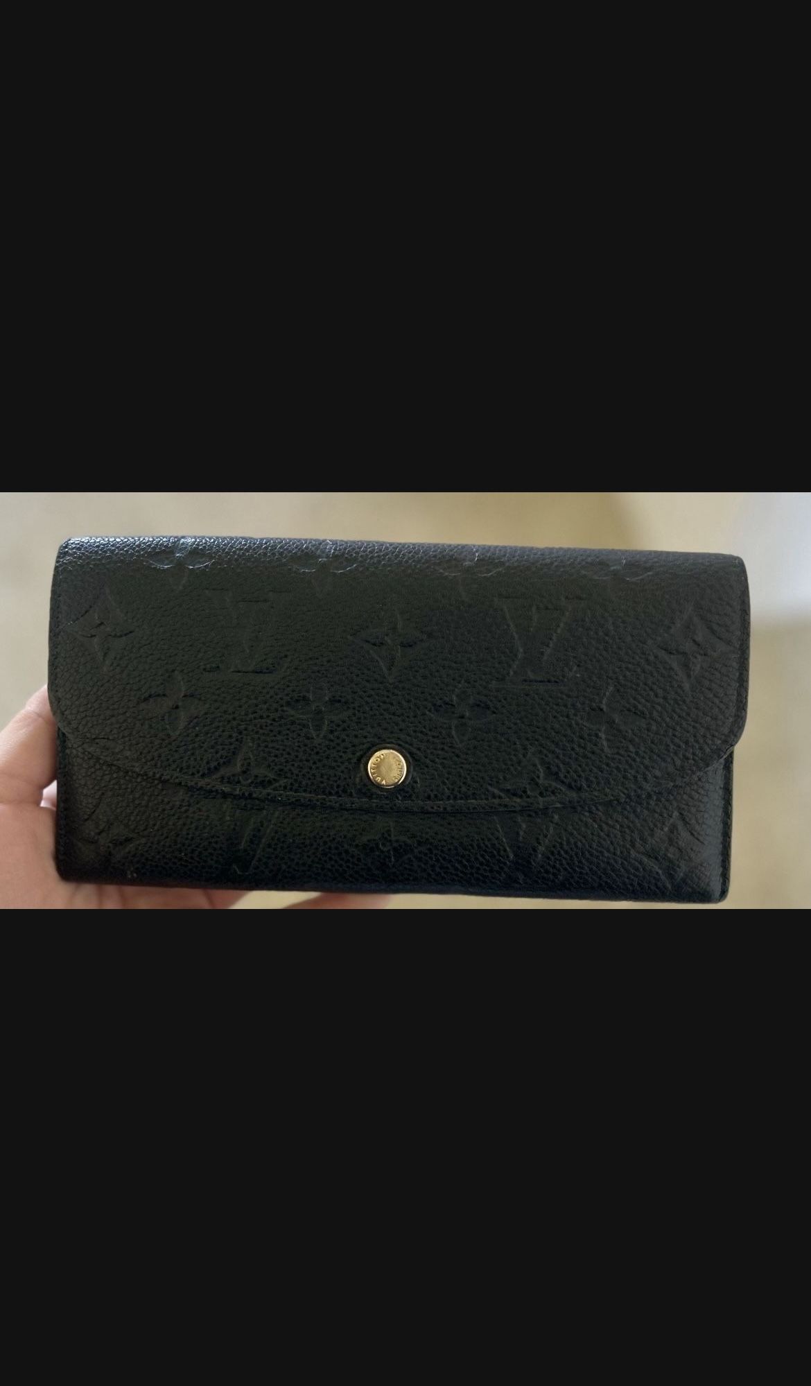 Louis Vuitton Wallet Black for Sale in Redwood City, CA - OfferUp