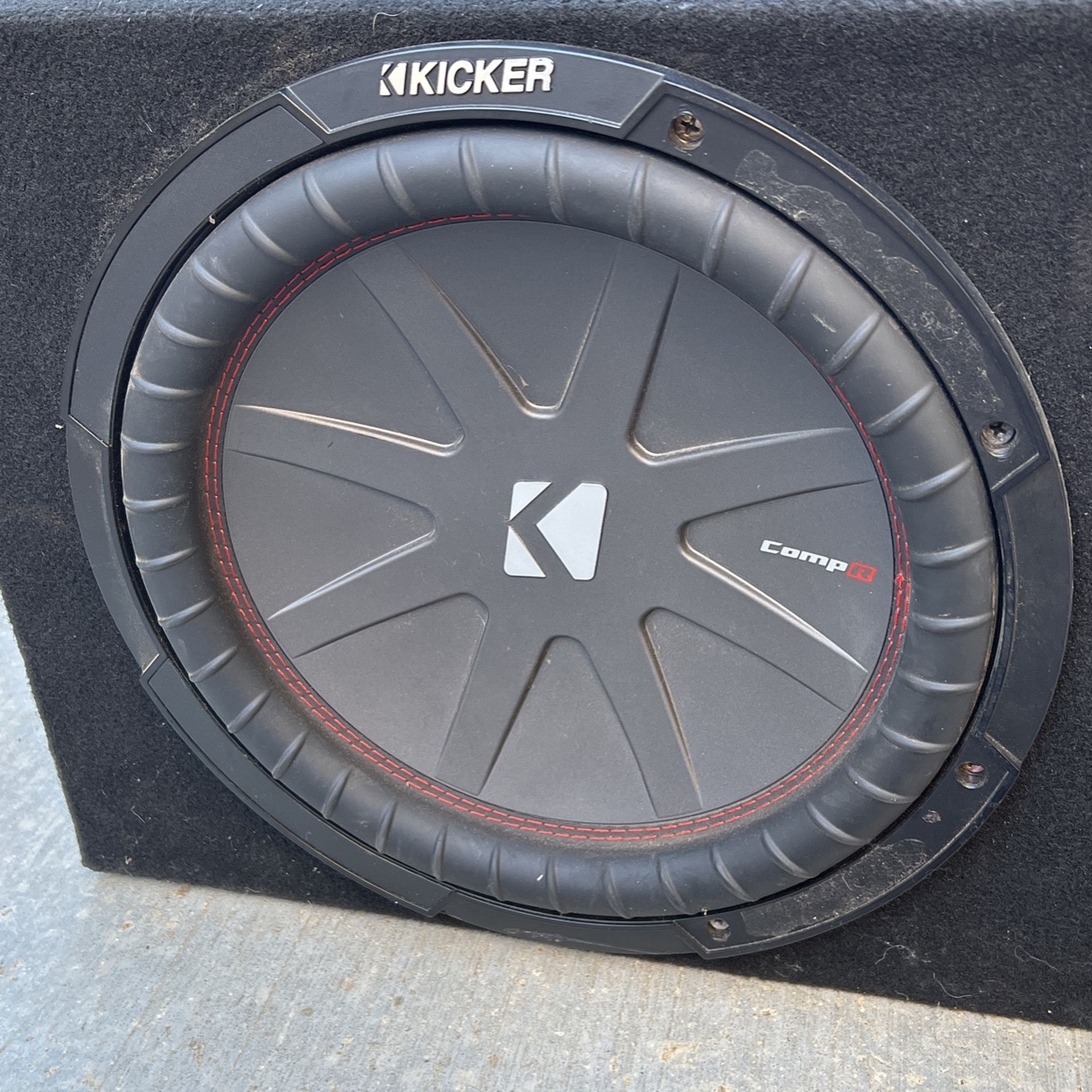 Kicker 12” Subs/sealed Box for Sale in Fontana, CA - OfferUp