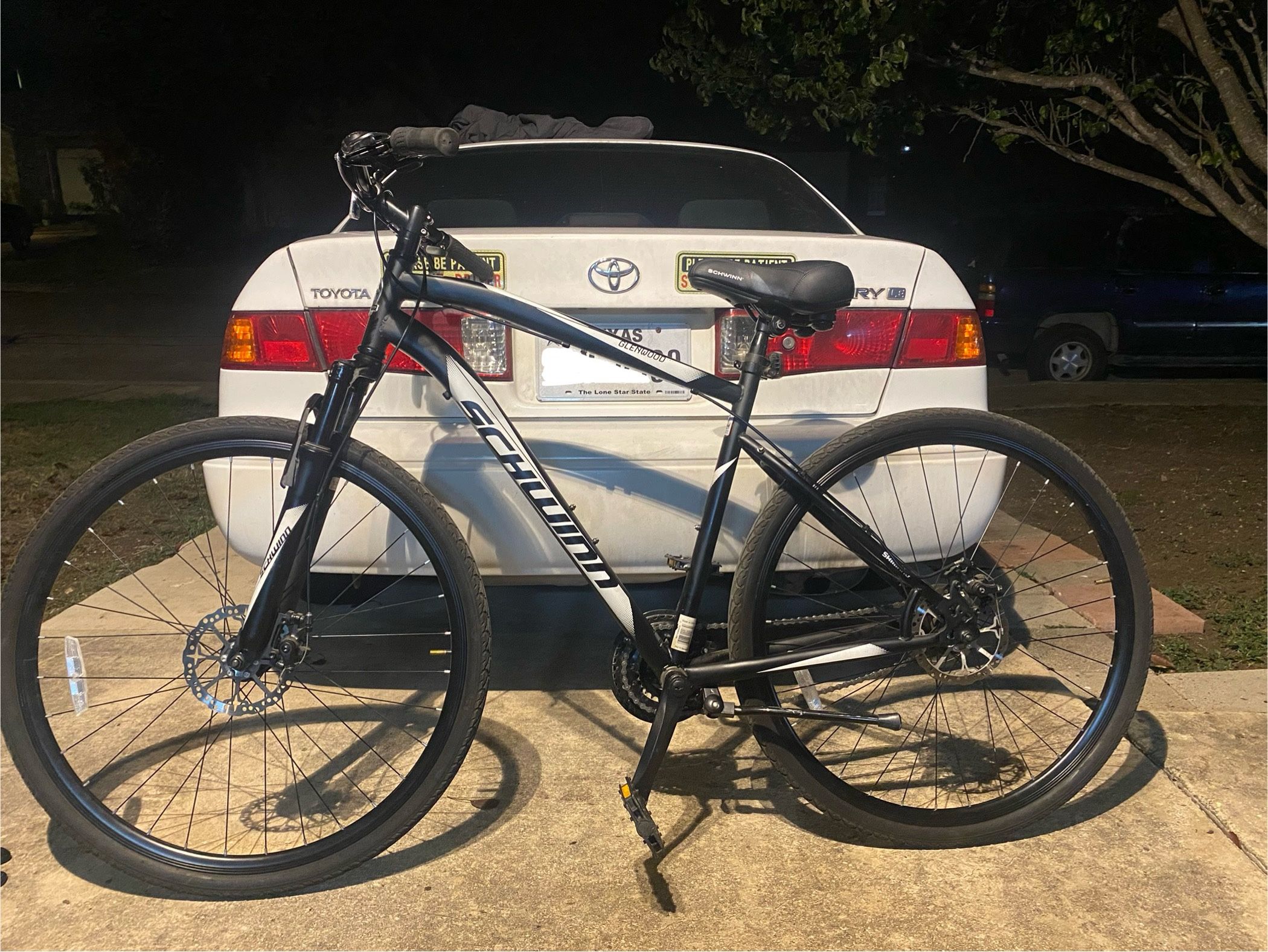 Schwinn Glenwood Bicycle for Sale in Converse, TX - OfferUp