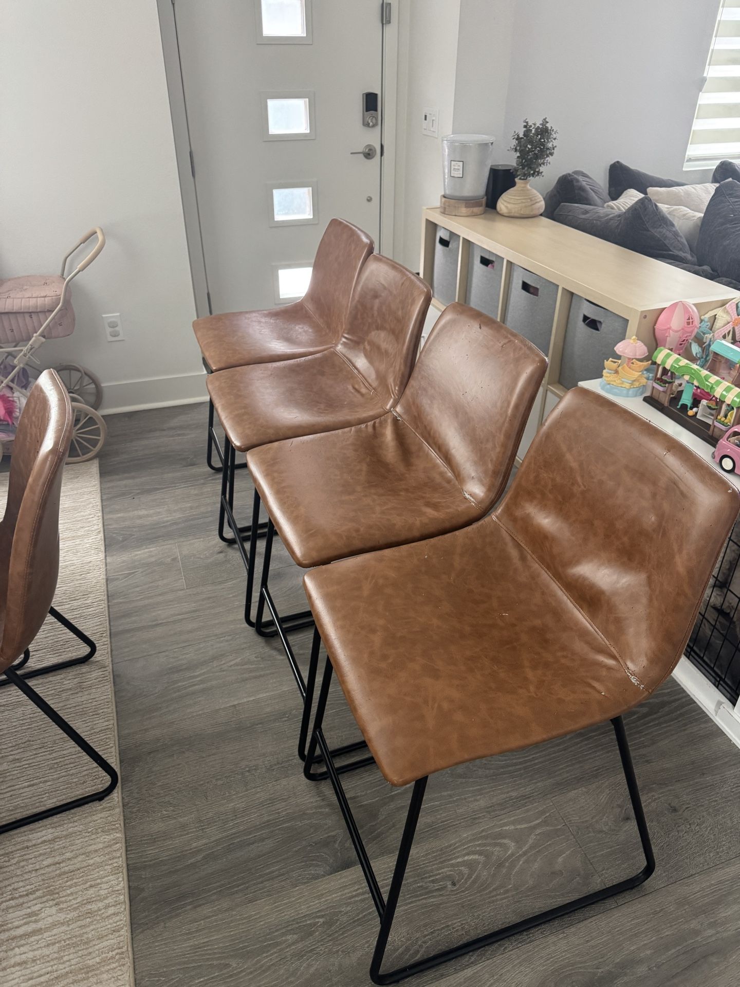 4 Countertop Height Bar Stools for Sale in Irvine, CA - OfferUp