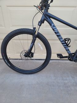 SPECIALIZED ROCKHOPPER SPORT 29ER (LARGE FRAME) for Sale in Mesa, AZ ...