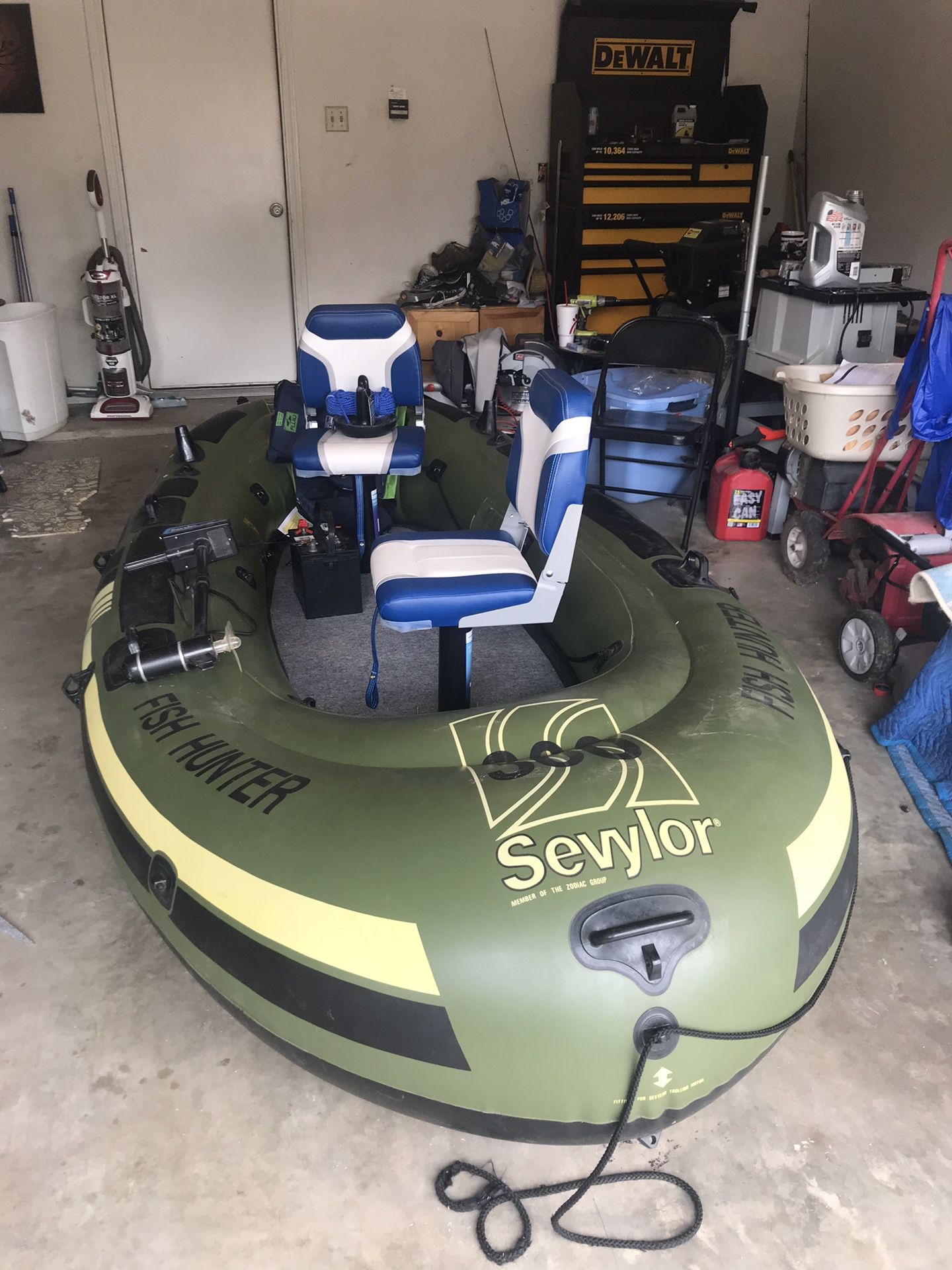 Sevylor Fish Hunter 360 Bass Boat Mod for Sale in Carrollton, TX - OfferUp