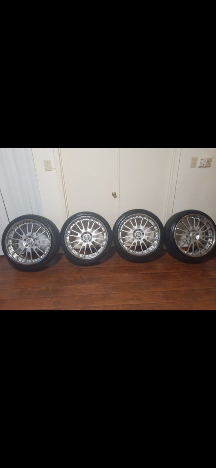 22 inch rims bolt pattern 5x127 for Sale in Houston, TX - OfferUp