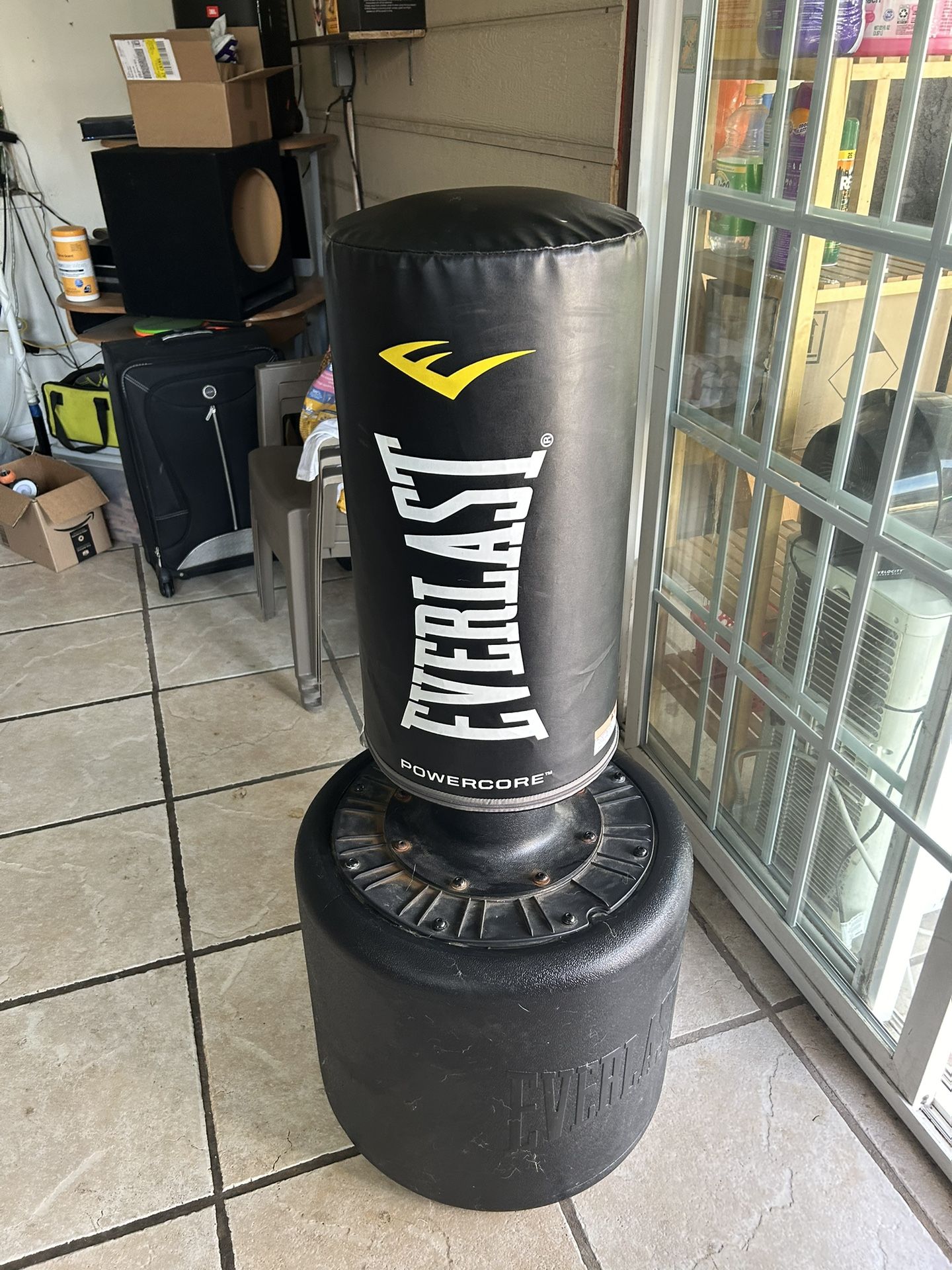 Everlast Standing Indoor Punching Bag for Sale in Long Beach, CA - OfferUp