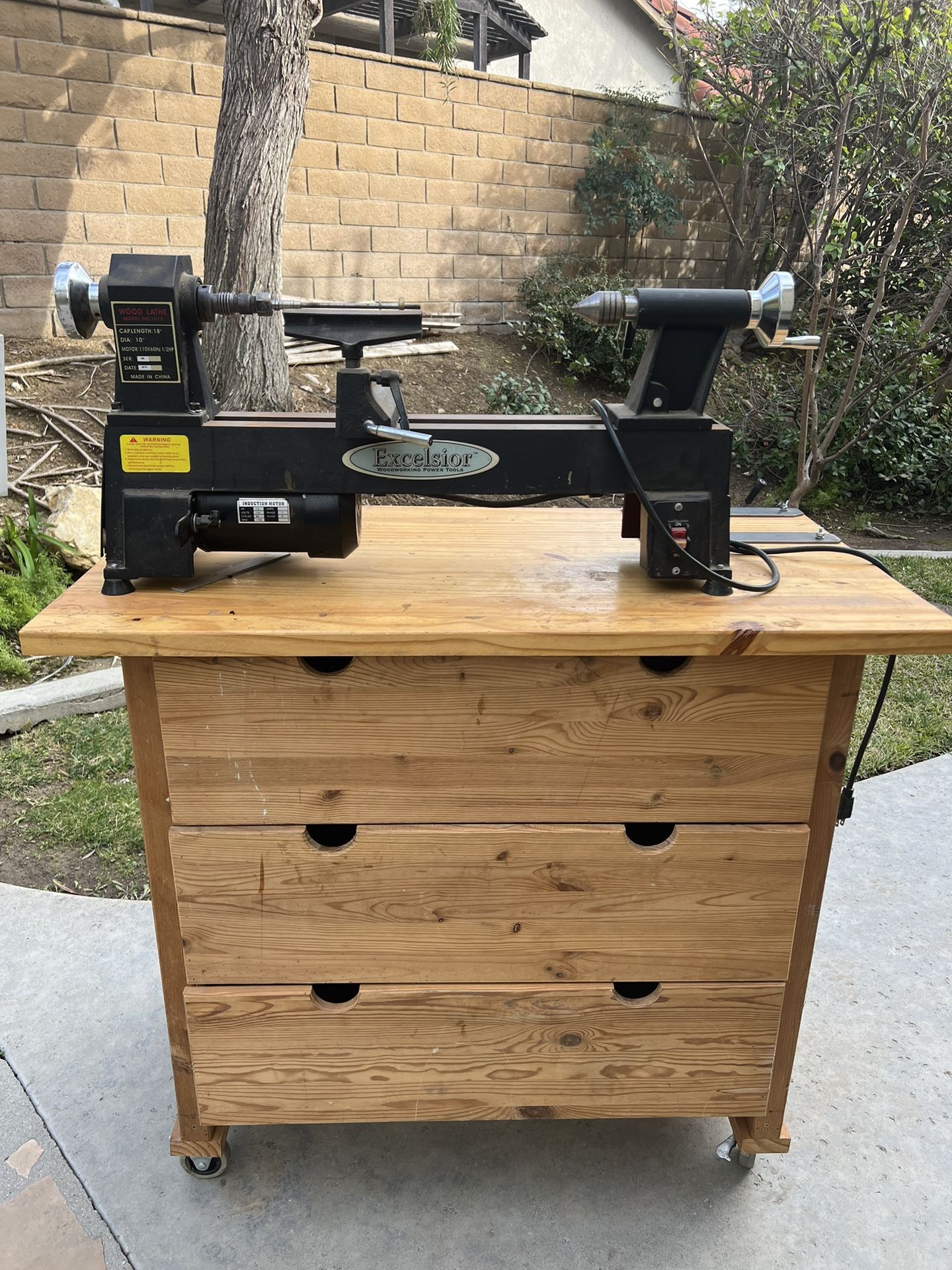 Excelsior 18” Wood Lathe With Table for Sale in San Dimas, CA - OfferUp
