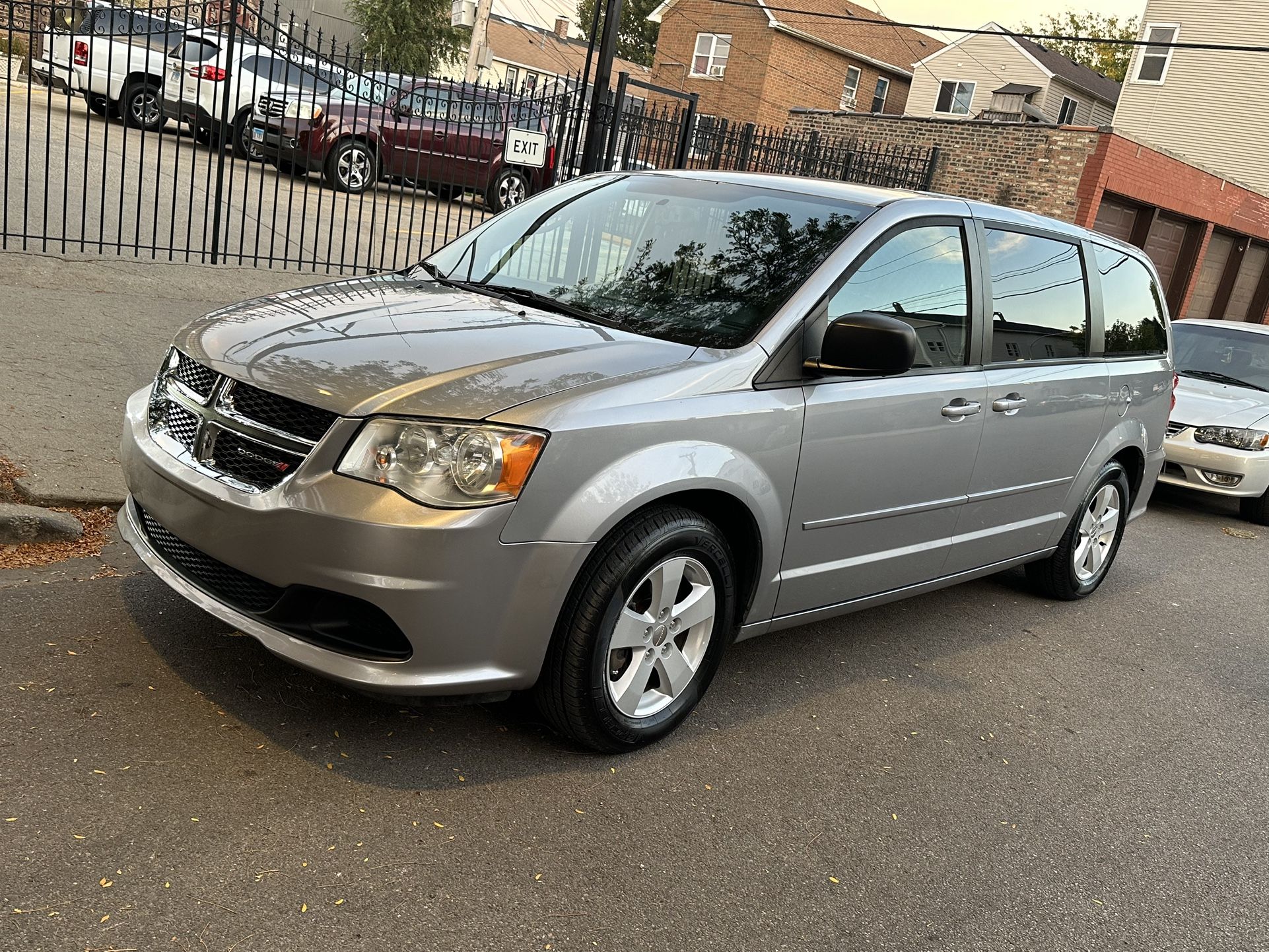 2015 Dodge Grand Caravan for Sale in Chicago, IL - OfferUp