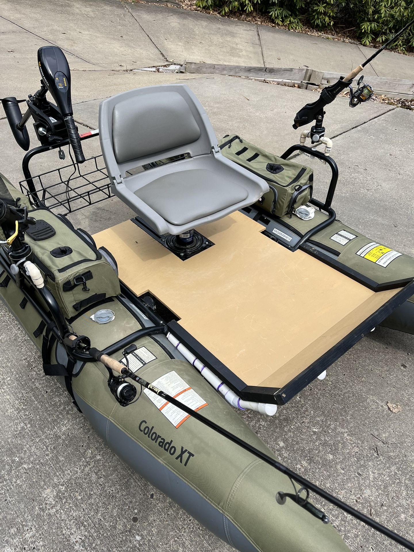 Colorado XT Fishing Pontoon Boat for Sale in Pittsburgh, PA - OfferUp