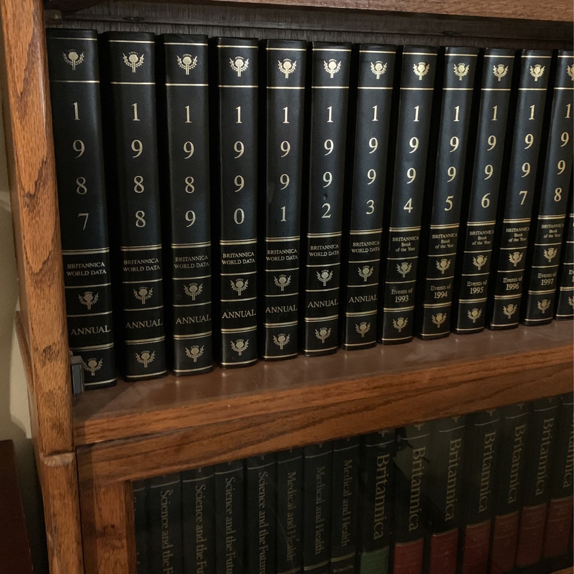 Encyclopedia Britannica Set for Sale in Snohomish, WA - OfferUp