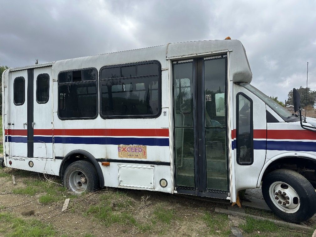 2005 Chevrolet Mini Bus Shell for Sale in Fontana, CA - OfferUp