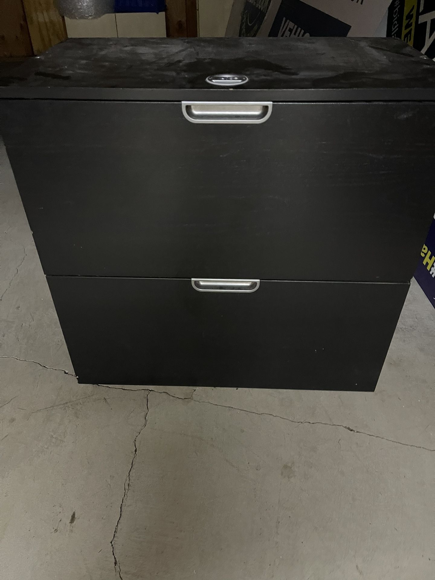 Free Filing Cabinet for Sale in Pasadena, CA - OfferUp