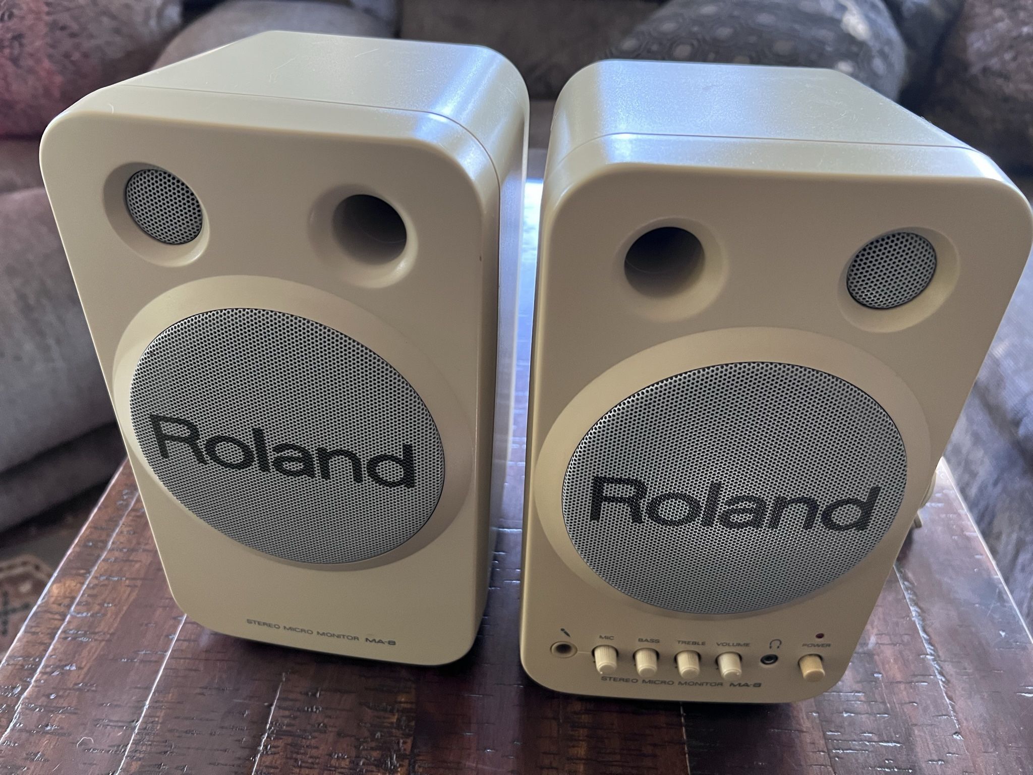 ROLAND MA-8 Stereo Micro Monitor Speakers Active Powered Studio Pair ...