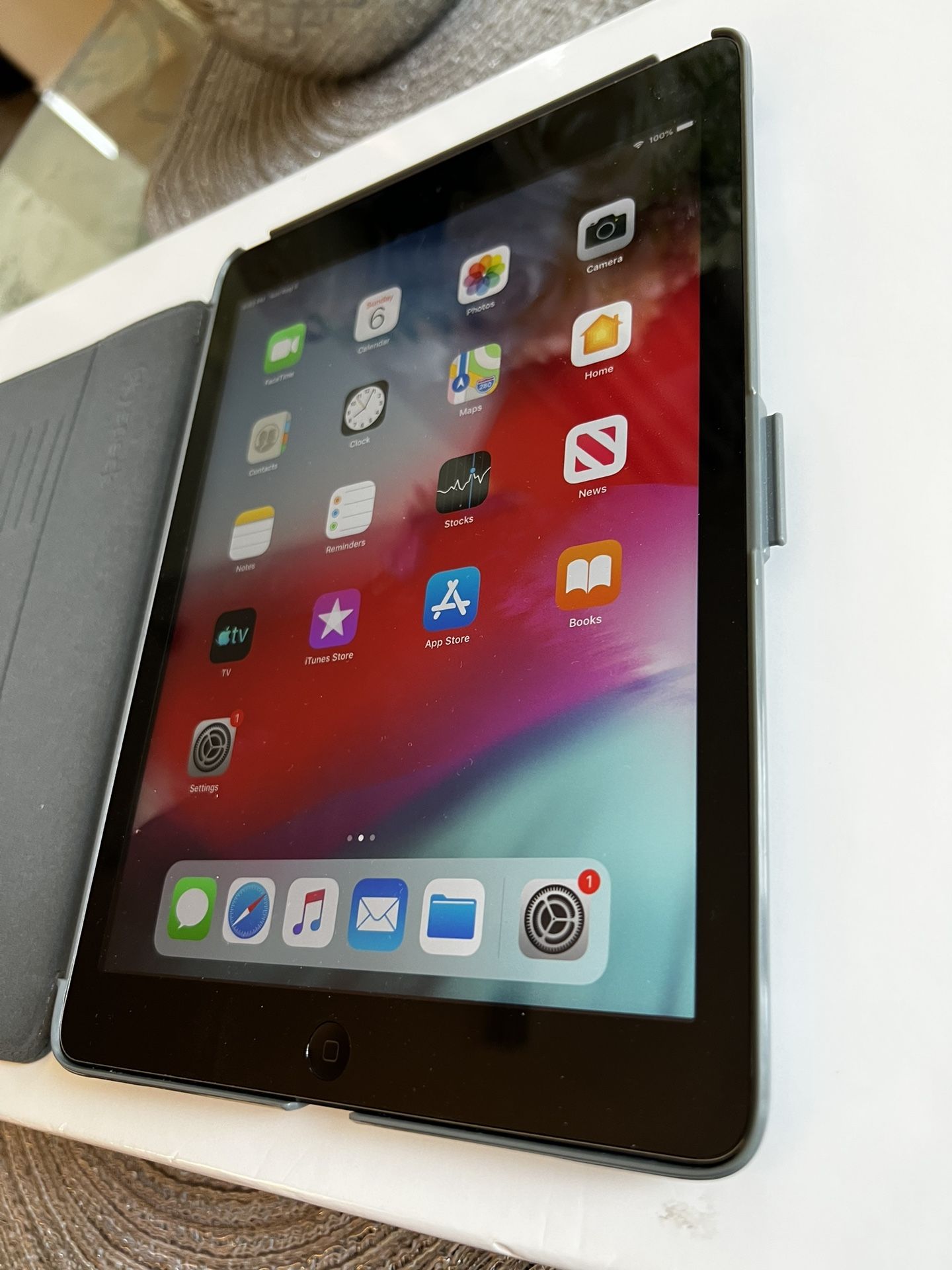 Apple IPad Air Tablet 16GB for Sale in Orlando, FL - OfferUp
