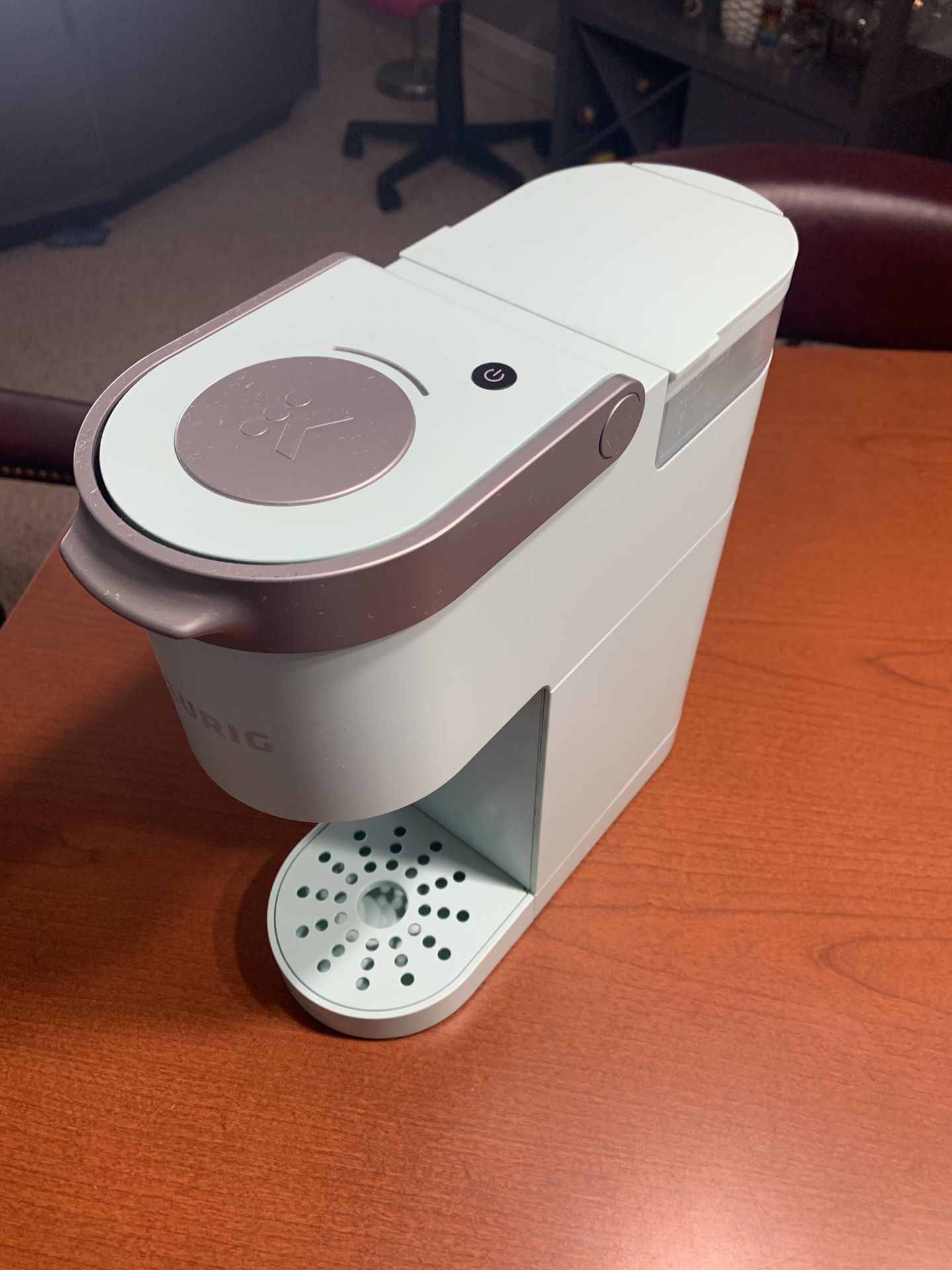 Keurig Coffee Maker Model K-mini for Sale in Charleston, SC - OfferUp