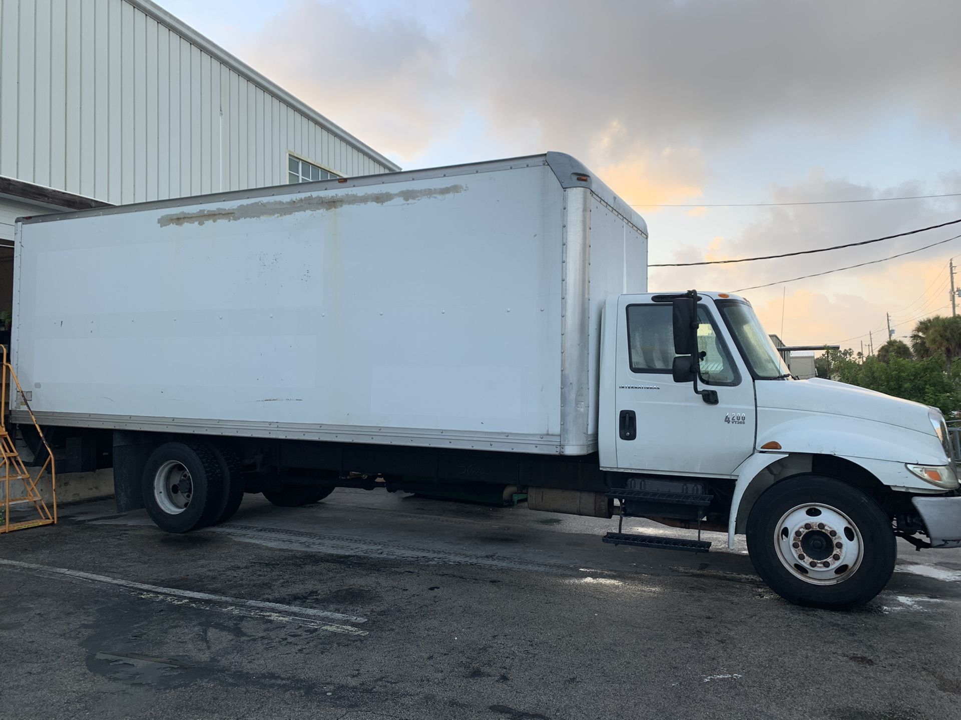 2007 International Box Truck with Lift Gate for Sale in Fort Lauderdale ...