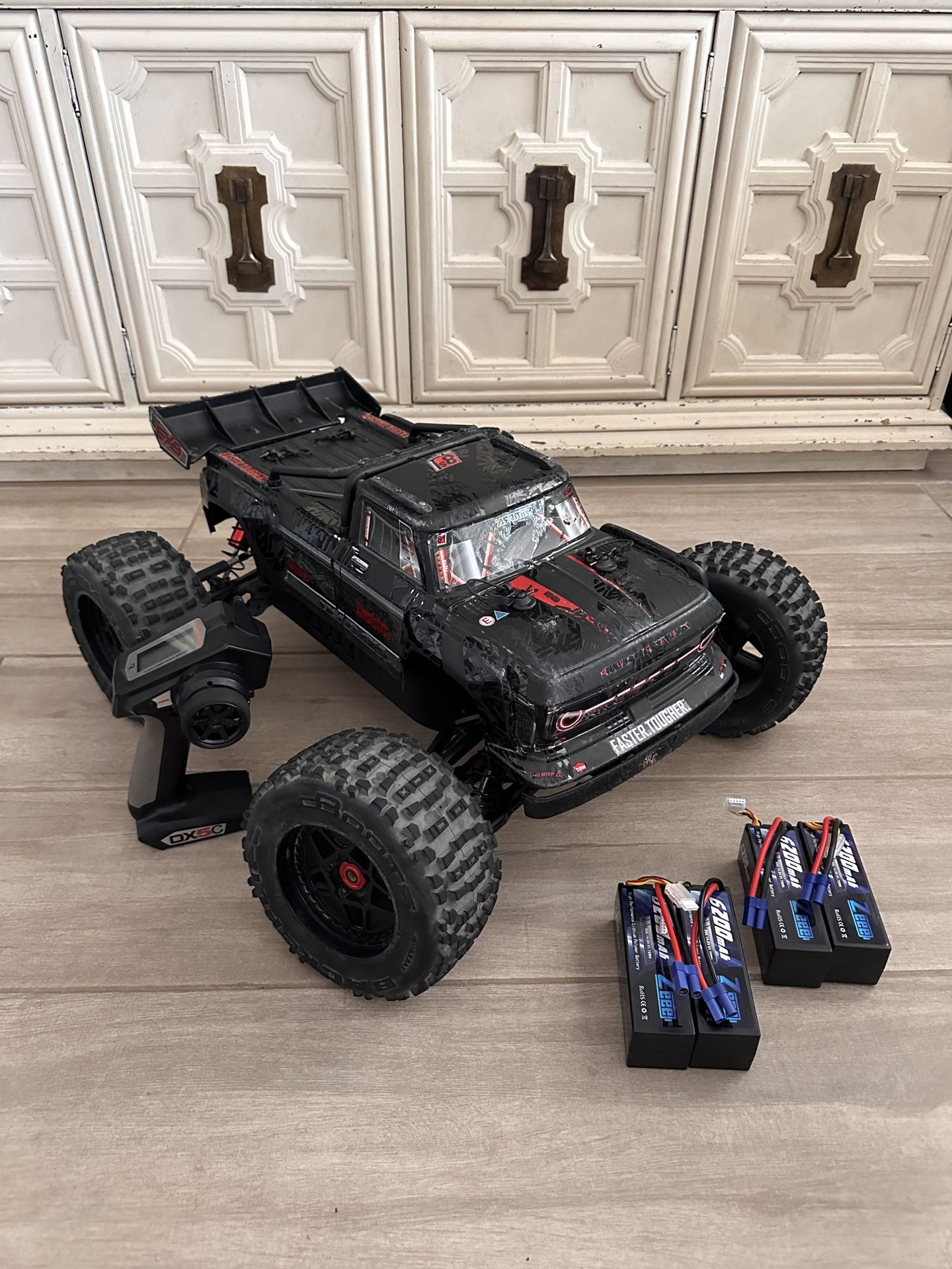 ARRMA 1/5 Outcast 8s EXB V2 - RTR w/ (4) Batteries for Sale in ...