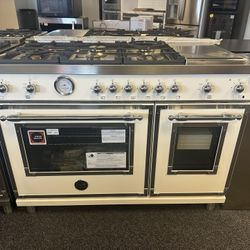 Bertazzoni Heritage Series 48 Inch Gas Range In Ivory for Sale in Seattle WA OfferUp