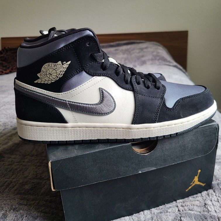 Air Jordan Mids for Sale in Glendale, CA - OfferUp