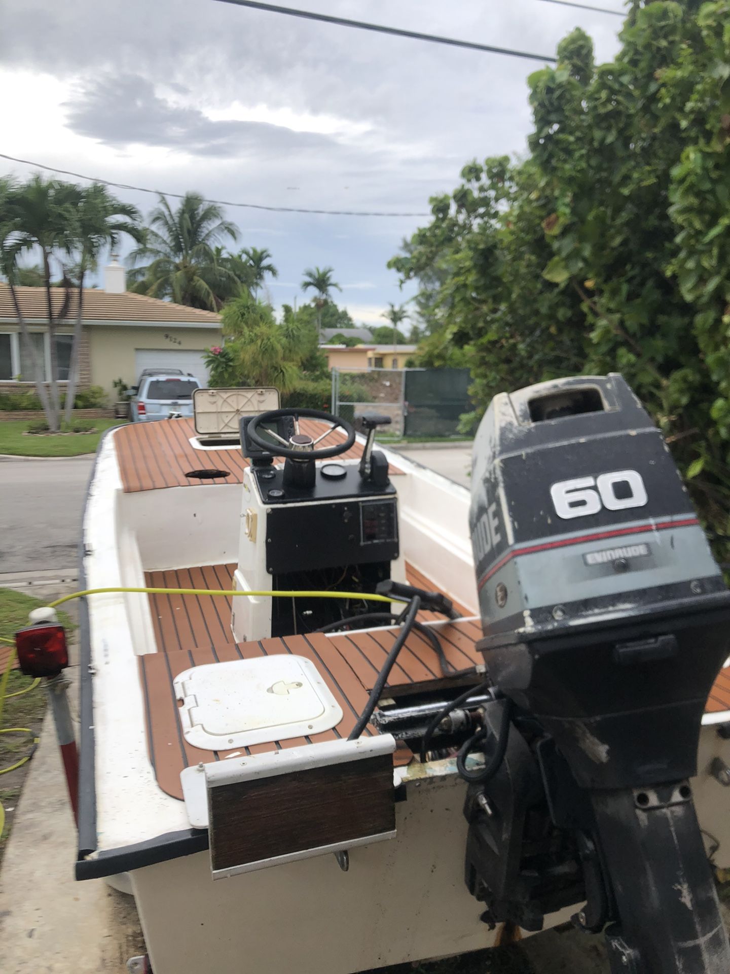 15ft Scout Boat Skiff 60hp for Sale in Biscayne Park, FL - OfferUp