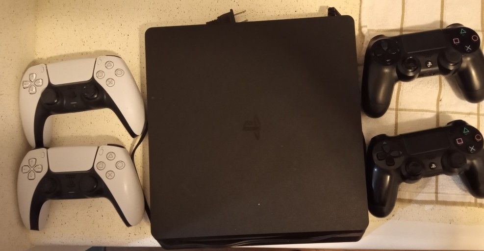 PlayStation IV for Sale in Denver, CO - OfferUp