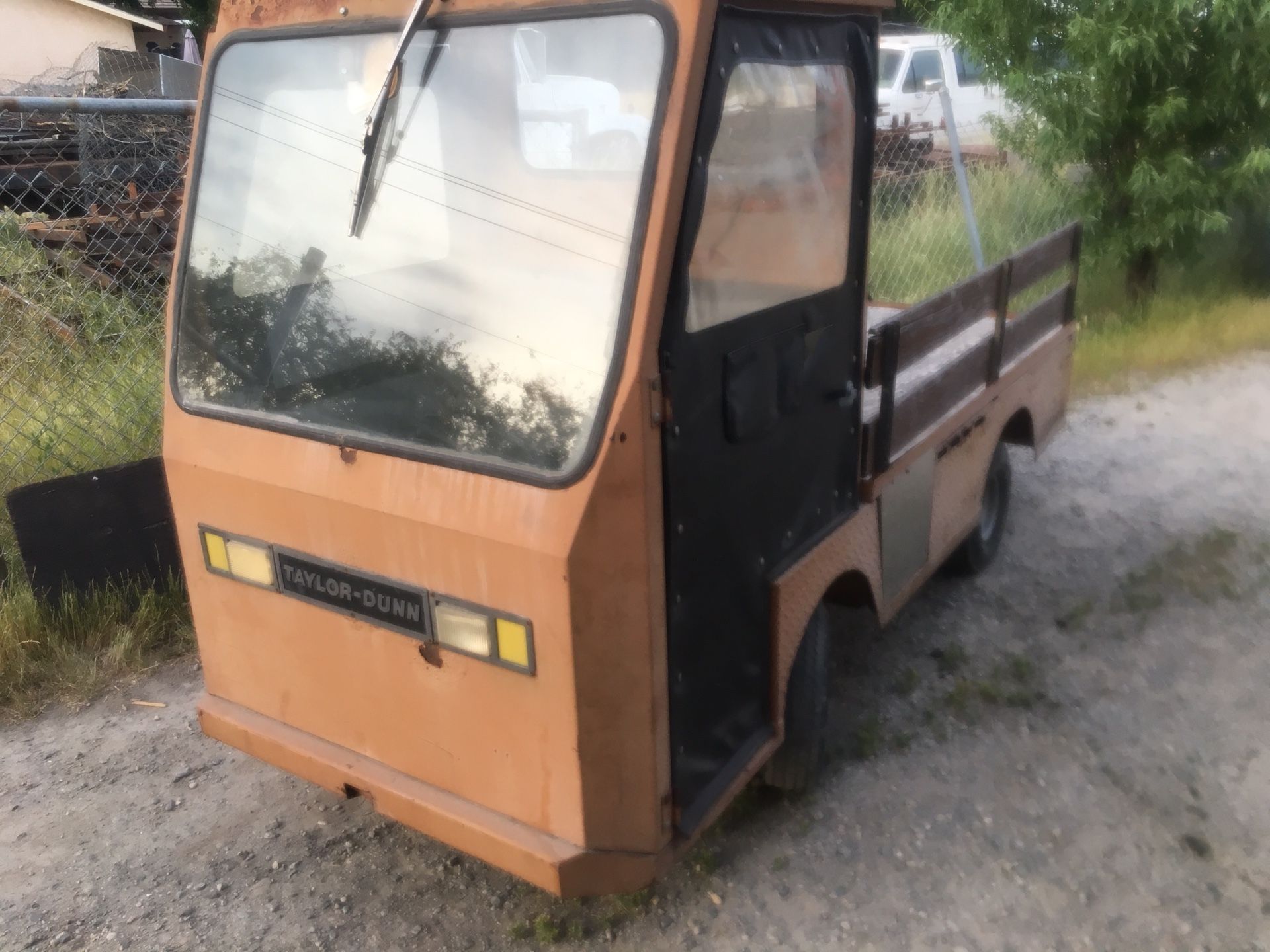 Taylor Dunn B6-10 Burden carrier/ utility cart for Sale in Sacramento ...