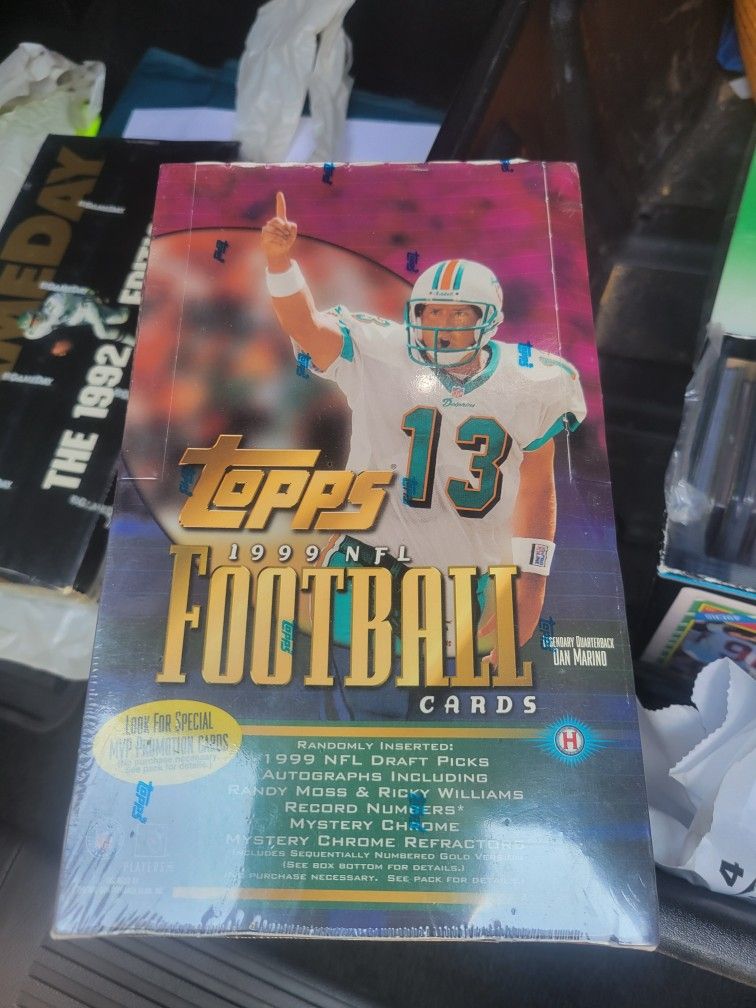 1999 Topps NFL box Set for Sale in Whittier, CA - OfferUp