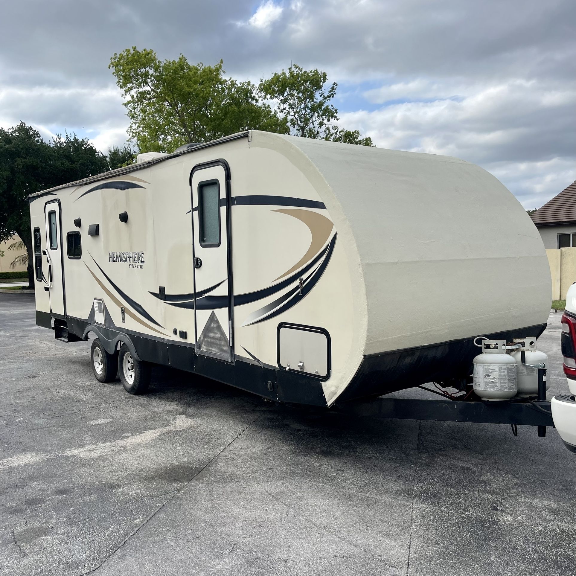 2018 Salem Hemisphere Rv Travel Trailer Camper for Sale in Miami, FL ...
