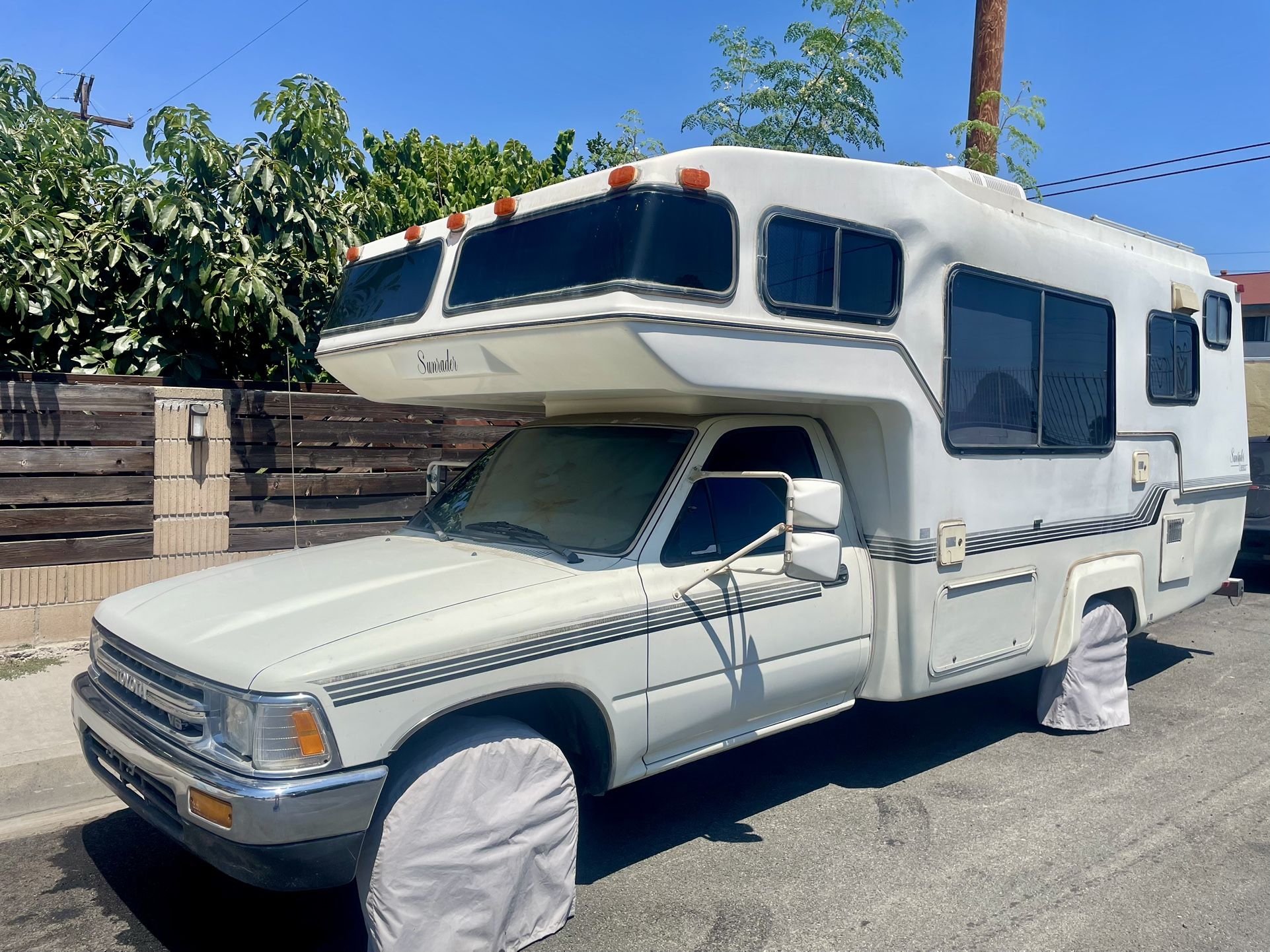 1990 Toyota Sunrader for Sale in Norwalk, CA - OfferUp
