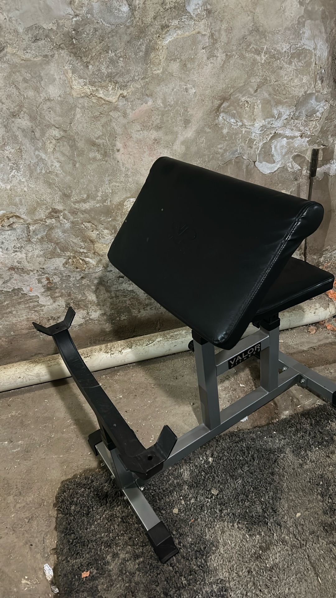 Gym Preacher Curl Bench for Sale in Philadelphia, PA - OfferUp