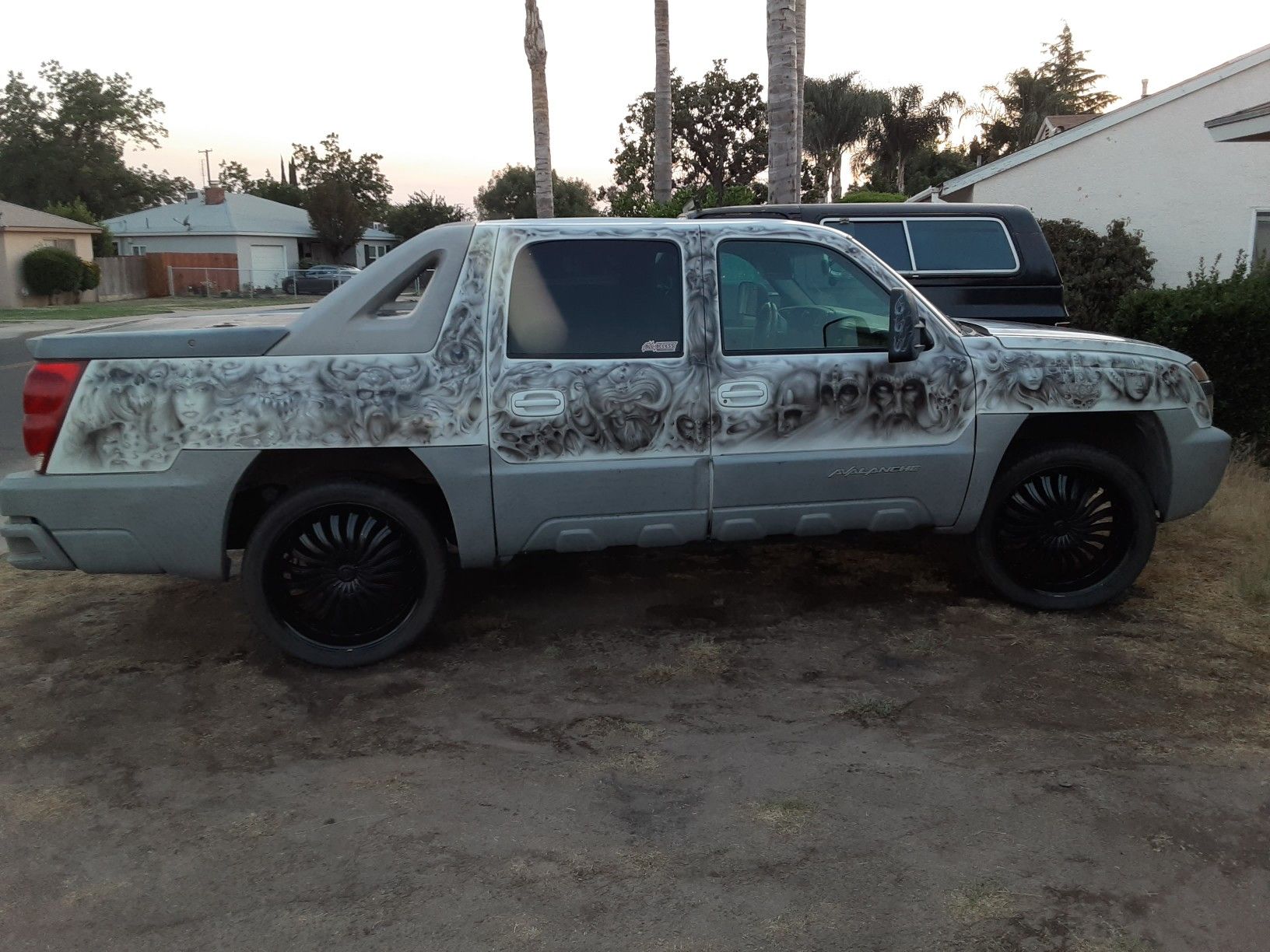 02 Chevy Avalanche Custom Paint, Wheels for Sale in Fresno, CA - OfferUp
