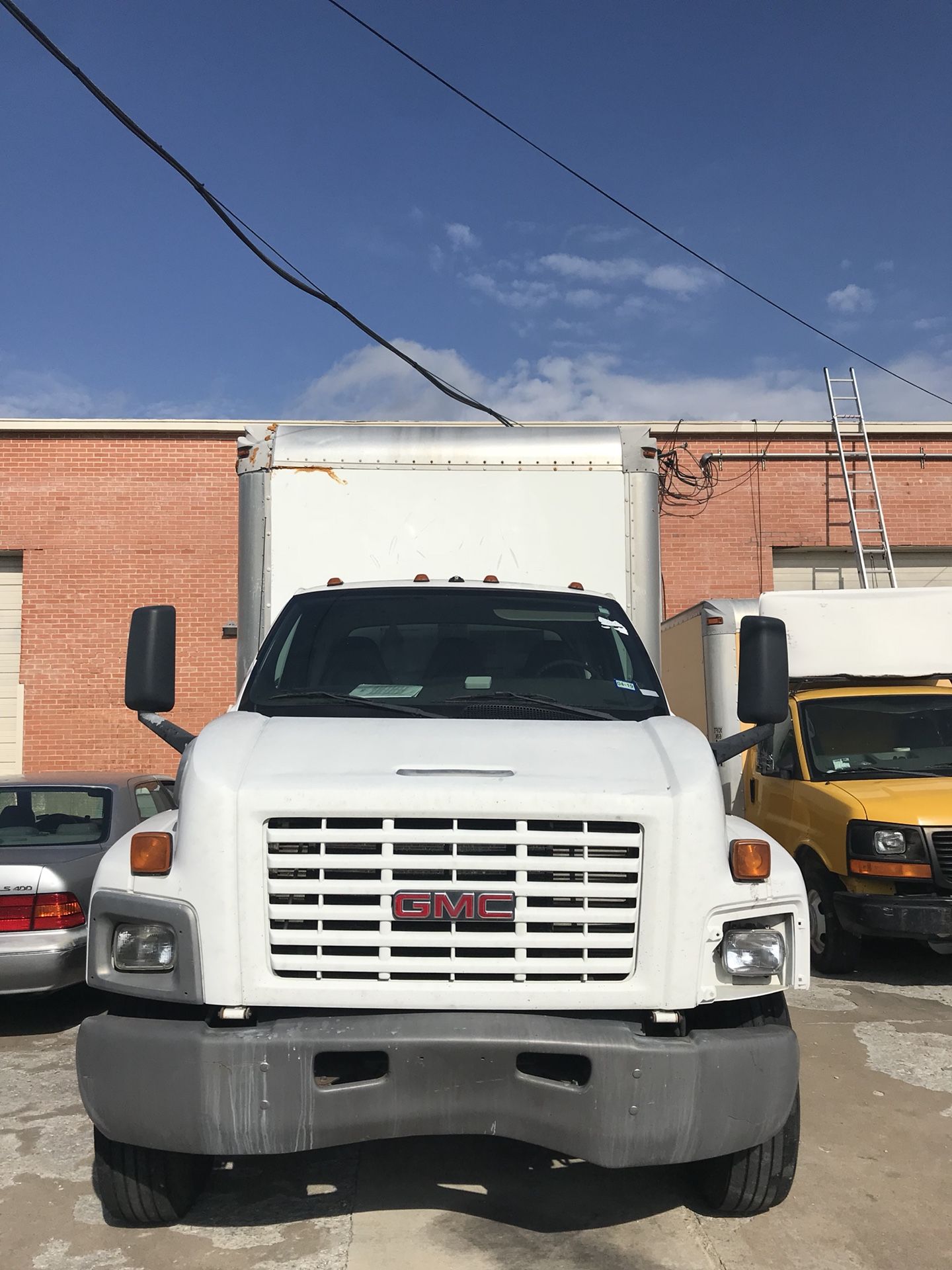 2005 GMC C7500 C7C042 26ft Box Truck for Sale in Richardson, TX - OfferUp