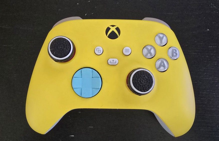 Xbox Wireless Controller PC Gaming Custom Made Yellow Edition for Sale ...