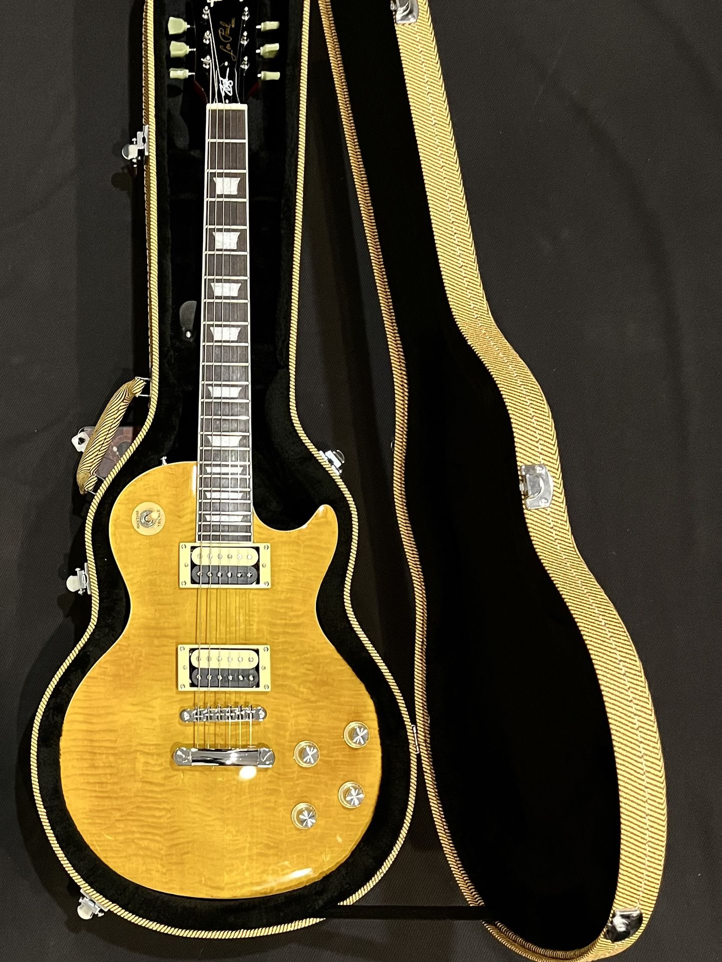 Gibson Les Paul Slash Guitar Copy & Hard Case! for Sale in Los Angeles ...