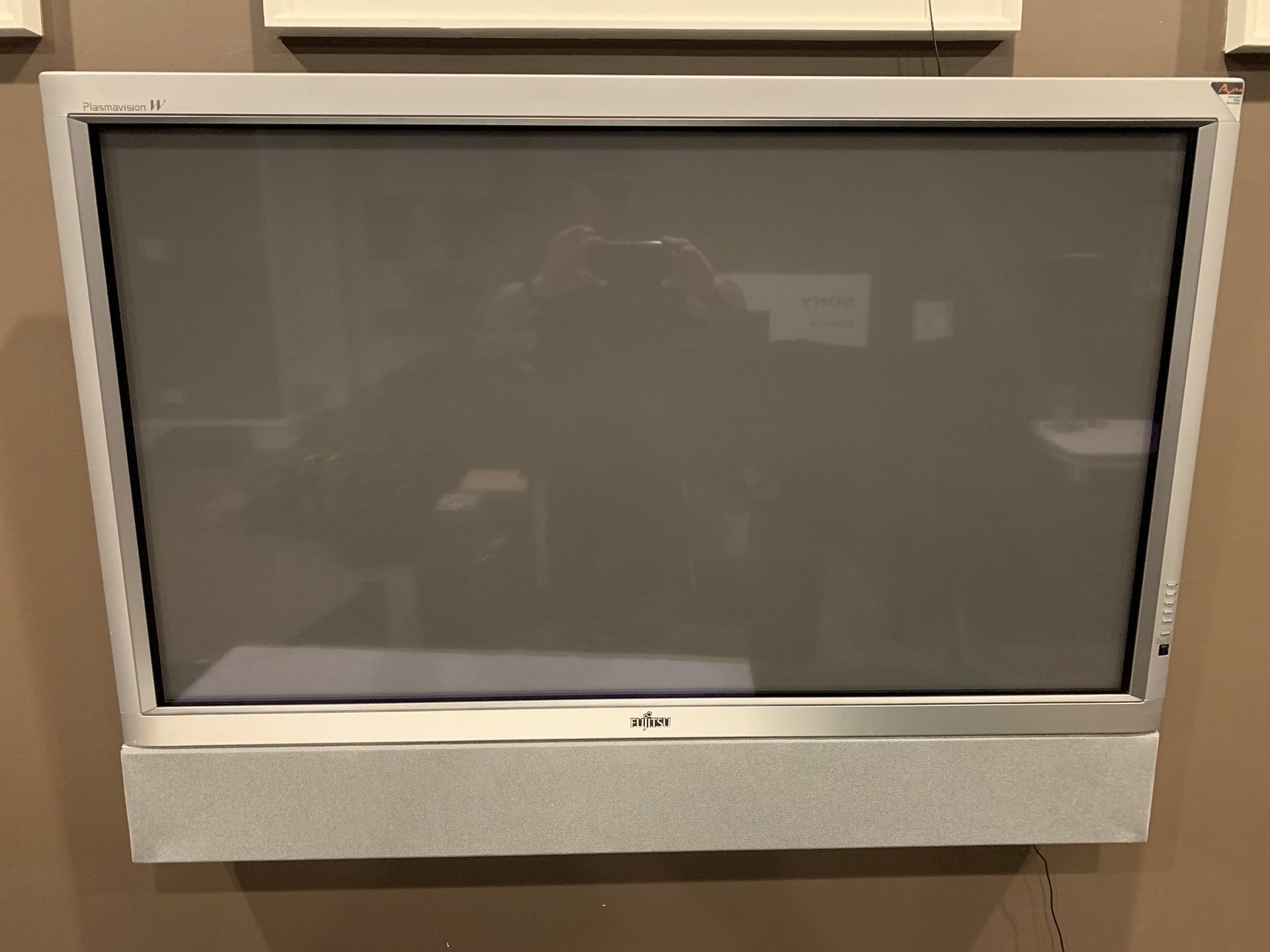 $11,000 Fujitsu 50inch PLASMA TV- superb!!! for Sale in Chicago, IL ...