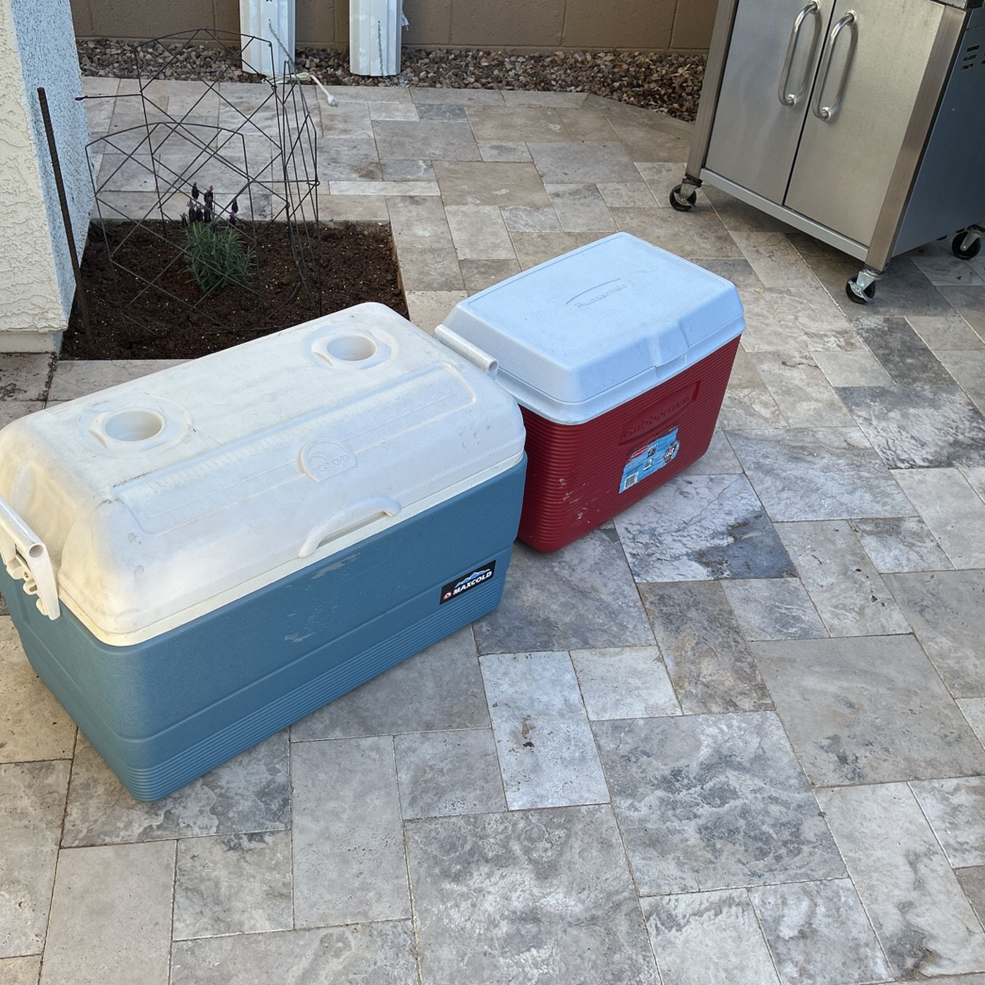 Large Coolers. 48 And 80 Quarts. Igloo And Rubbermaid. for Sale in ...