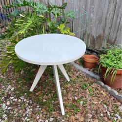 White West Elm Tripod Table for Sale in New Prt Rchy FL OfferUp