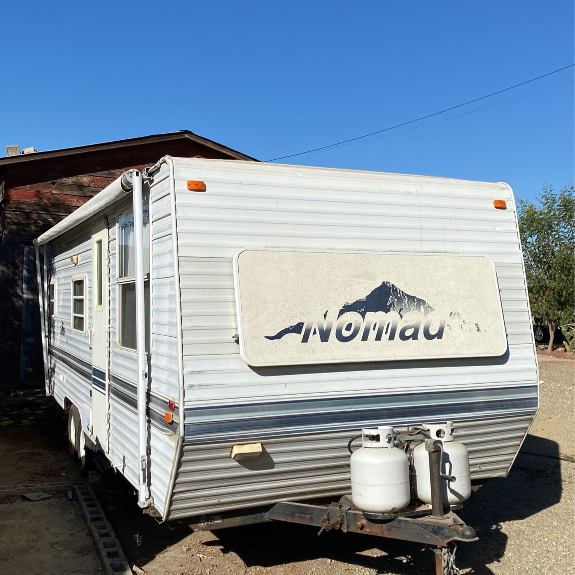 Nomad Travel Trailer for Sale in Orosi, CA - OfferUp