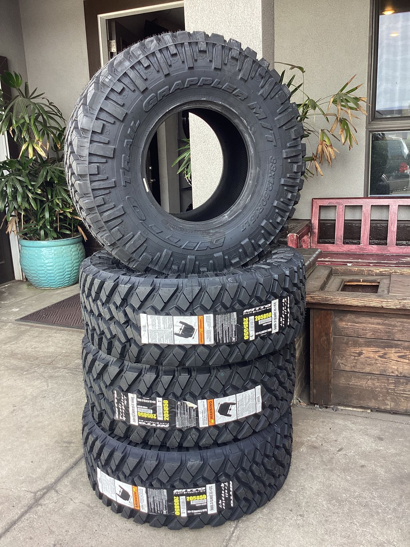33/12.50/R15 LT NITTO TRAIL GRAPLER for Sale in San Diego, CA - OfferUp