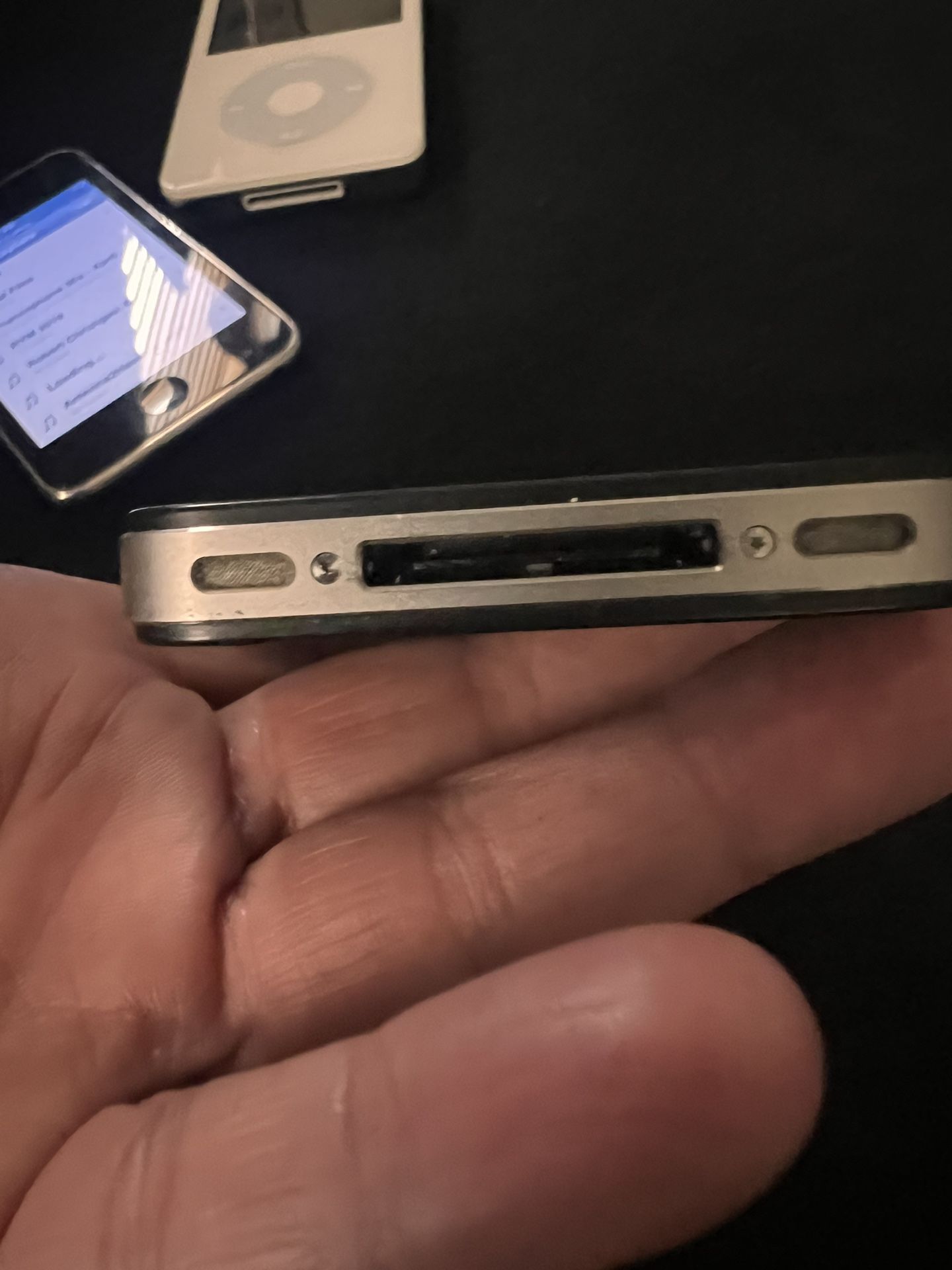 Two CLASSIC iPods ( iPod 3G 2004, iPod Touch) CLASSIC iPod Shuffle, And ...