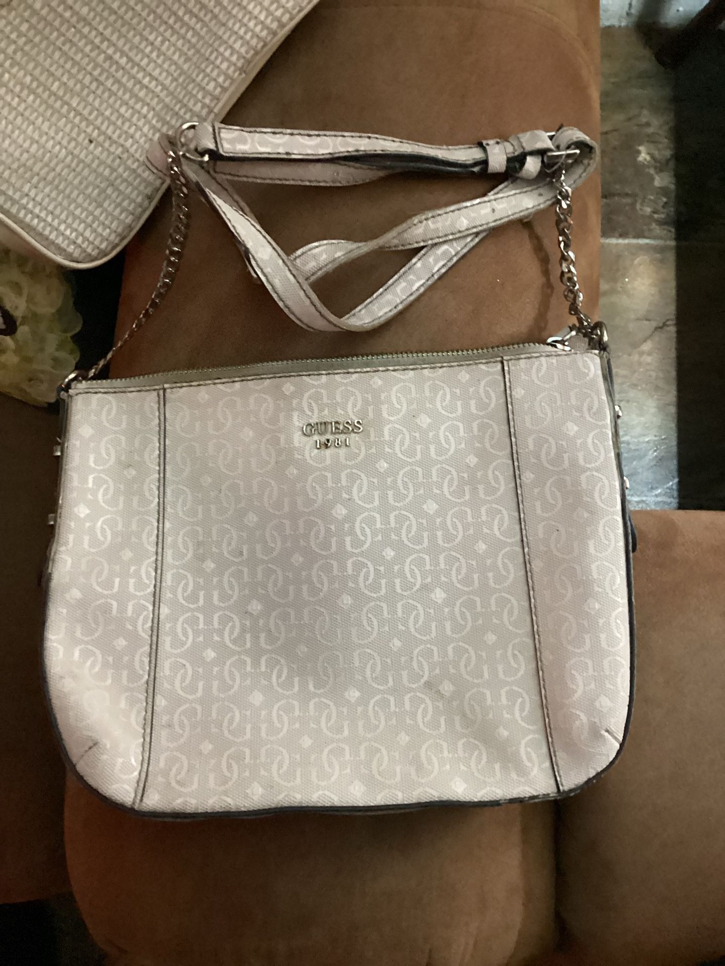 Guess Purse for Sale in El Paso, TX - OfferUp