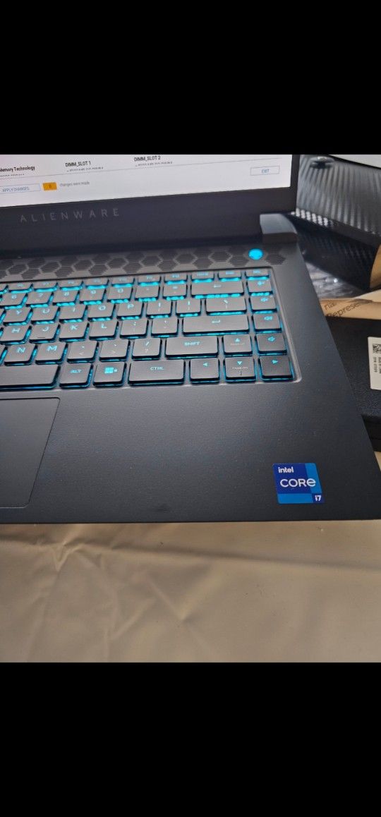 Alienware M15 R7 12th gen 14 Core i7 4.7/15.6/16Gig/2TB 1yr Warr ...