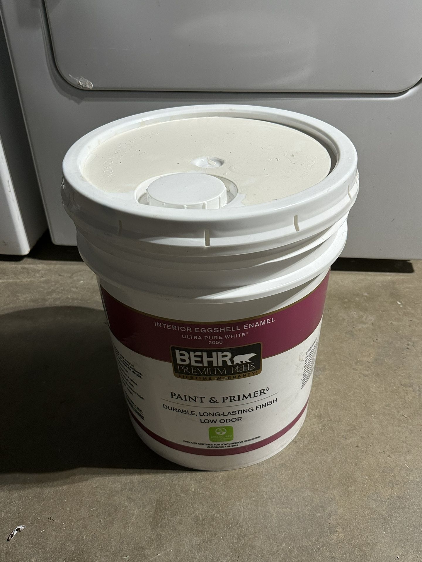 BEHR PREMIUM PLUS 5 gallon Eggshell Interior Paint & Primer cream off ...