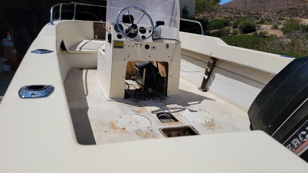 17 foot Invader center console boat for Sale in Menifee, CA - OfferUp