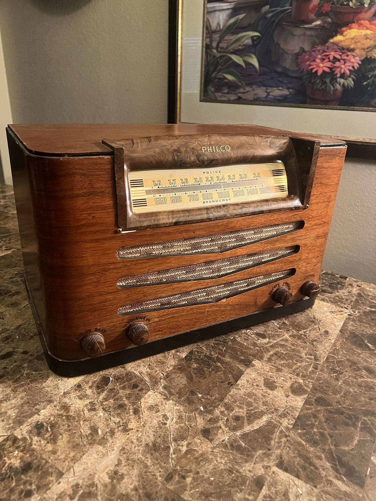 Vintage Philco Table Radio, 6 Tubes, Wood Cabinet, Made In USA, for ...