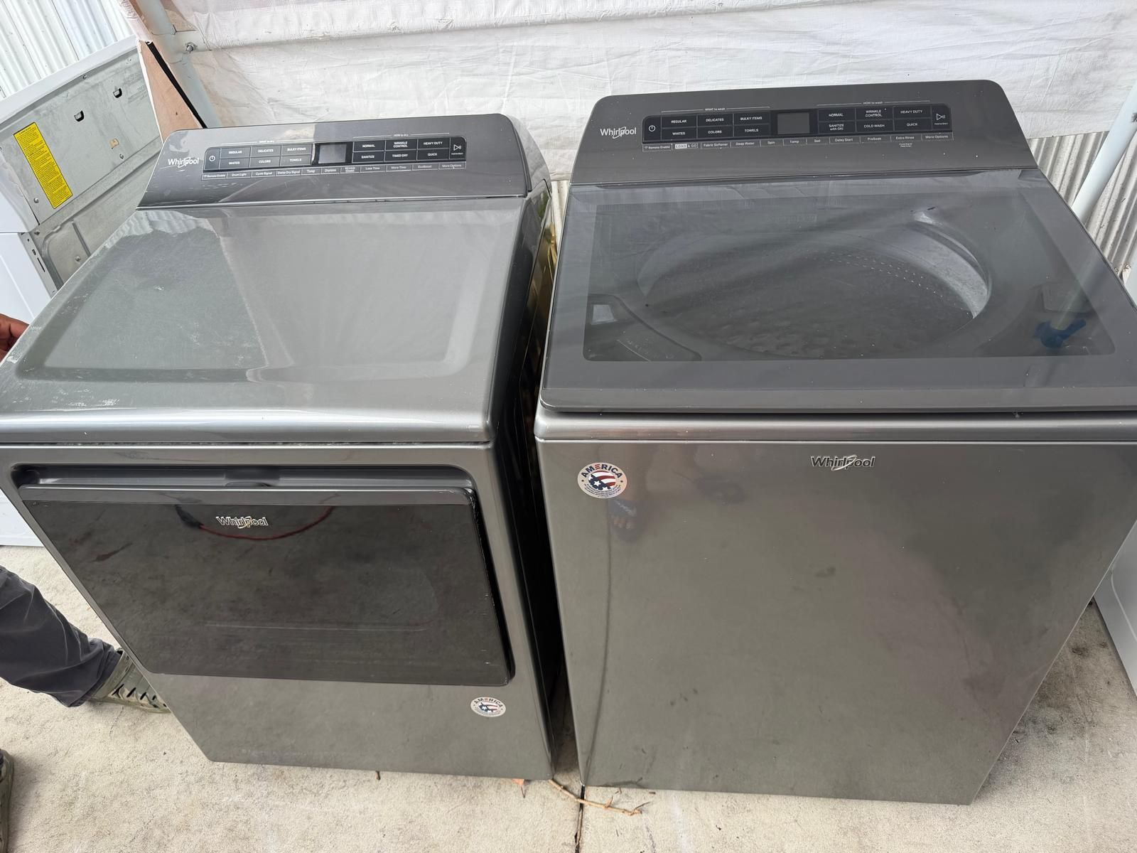Whirlpool Laundry Washer And Dryer for Sale in Fort Lauderdale, FL ...