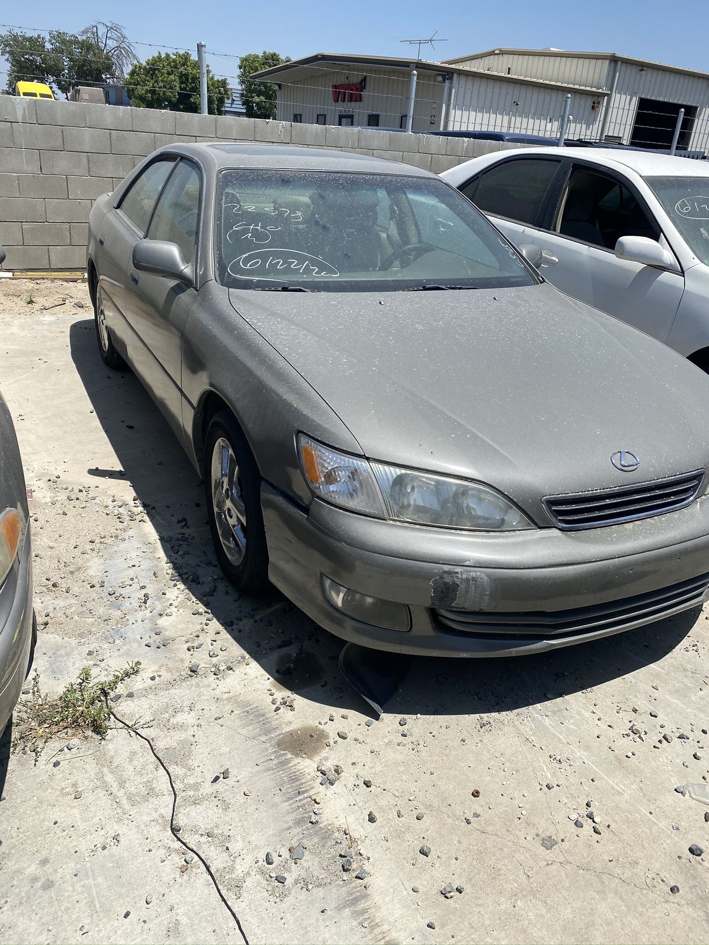 2000 LEXUS IS300 for Sale in San Bernardino, CA - OfferUp
