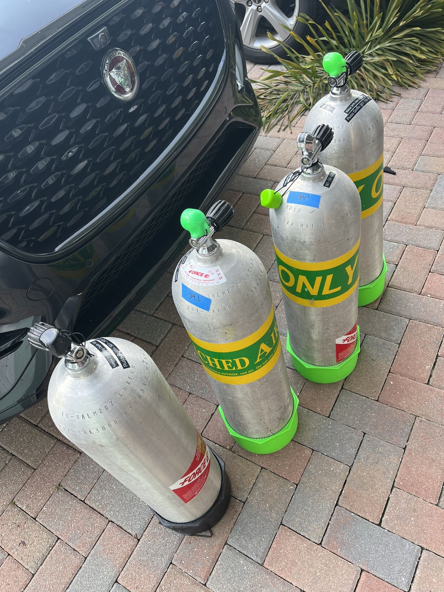 Scuba Dive Tanks $150/ea for Sale in Wellington, FL - OfferUp