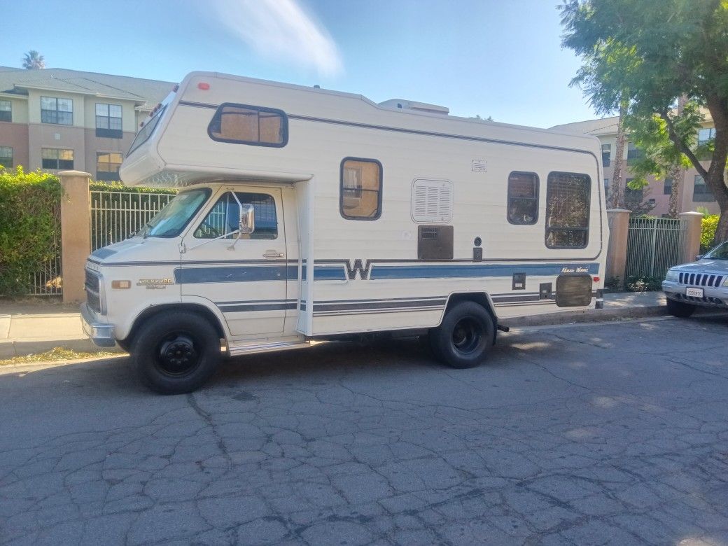 1985 Chevy Winnebago Mini Winnie Chevy Winnebago for Sale in San ...