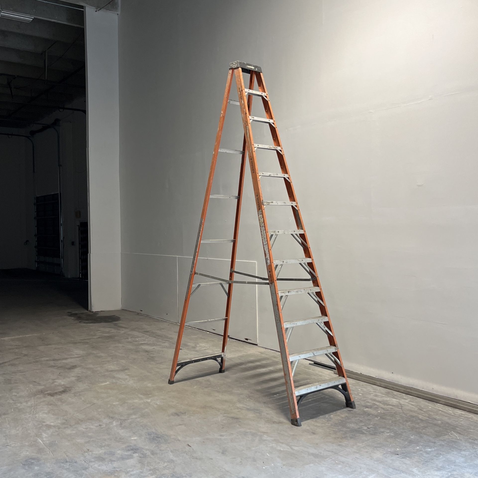 Husky 12ft Type 1A 300lb A Frame Step Ladder for Sale in Hialeah, FL ...
