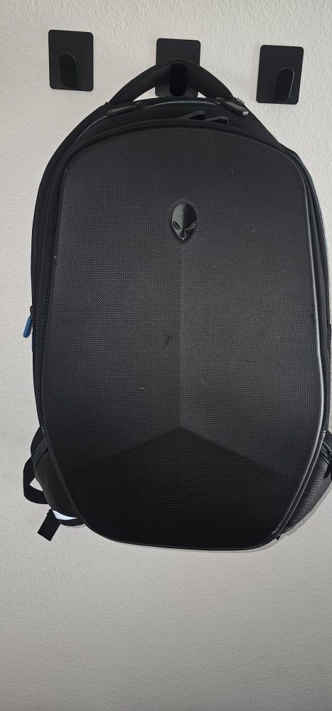 Alienware - Vindicator 2.0 Laptop Gaming Backpack - Black/Blue for Sale ...