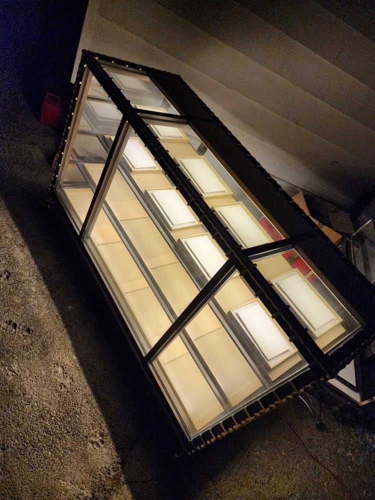 Retail store shelves with led for Sale in Dallas, TX - OfferUp